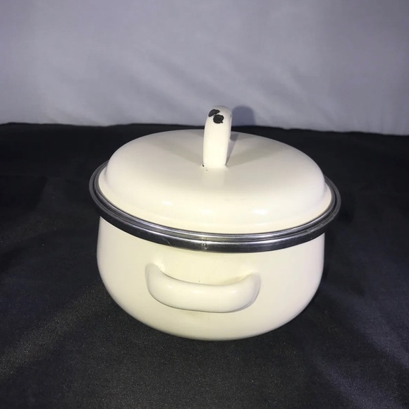 Megaware | Kitchen | Vintage Megaware 5qt 045l Pot With Lid Made In ...
